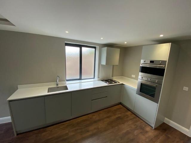 3 bedroom flat to rent