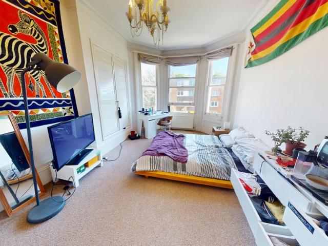 3 bedroom flat to rent