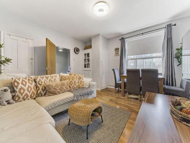 3 bedroom flat to rent
