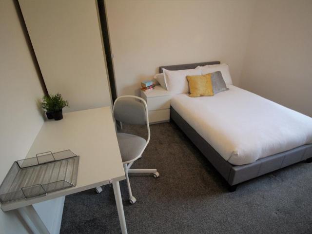 3 bedroom flat to rent