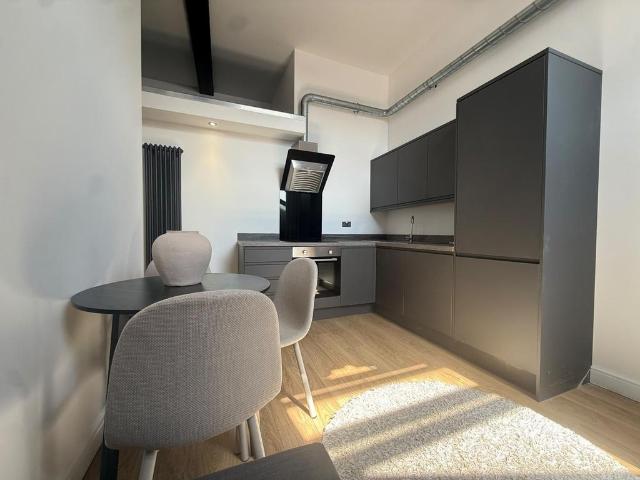 3 bedroom flat to rent