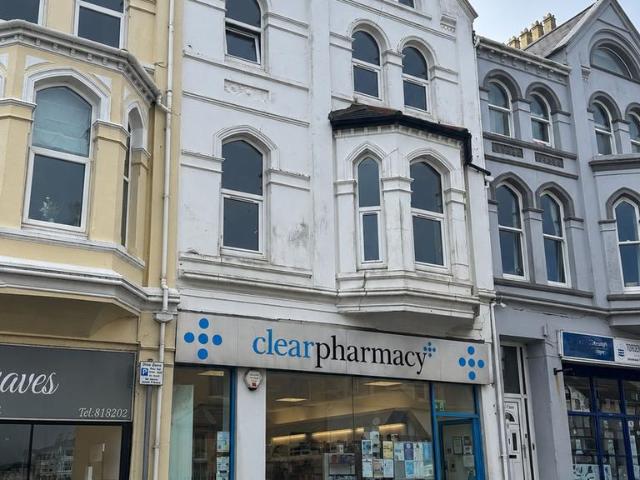 3 bedroom flat to rent