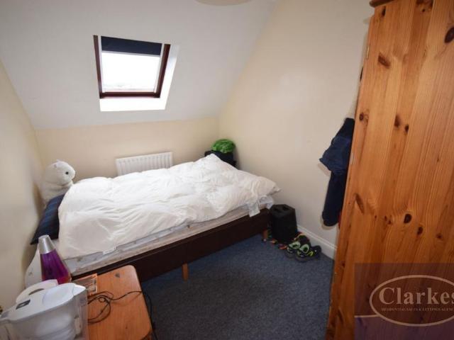 3 bedroom flat to rent