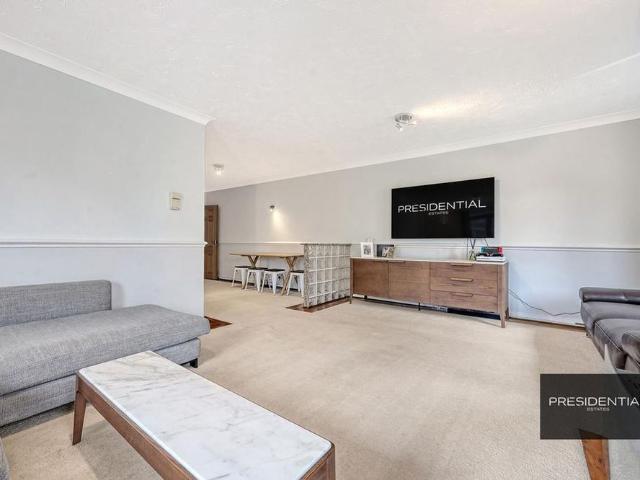 3 bedroom flat to rent