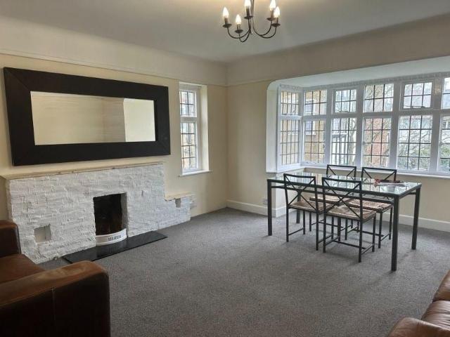 3 bedroom flat to rent