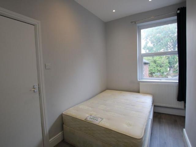 3 bedroom flat to rent
