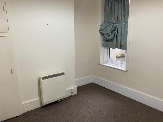 3 bedroom flat to rent