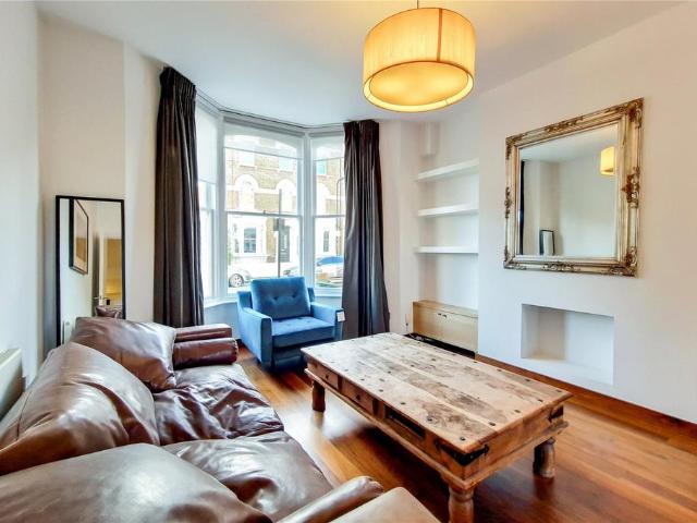 3 bedroom flat to rent