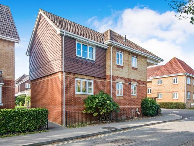 3 bedroom flat to rent