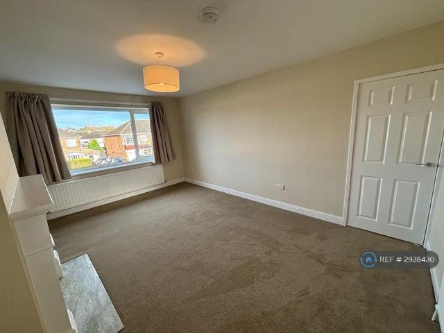3 bedroom flat to rent