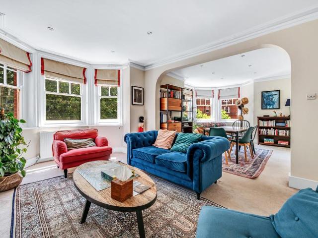 3 bedroom flat to rent