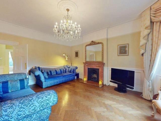 3 bedroom flat to rent