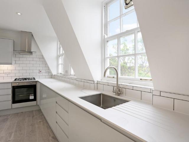 3 bedroom flat to rent