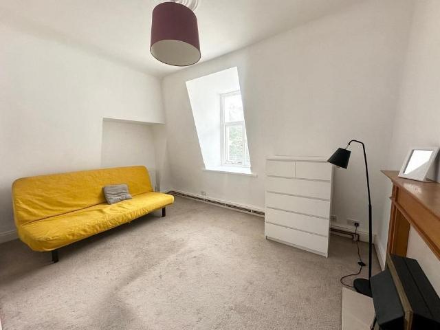 3 bedroom flat to rent