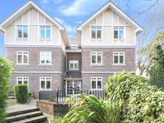 3 bedroom flat to rent