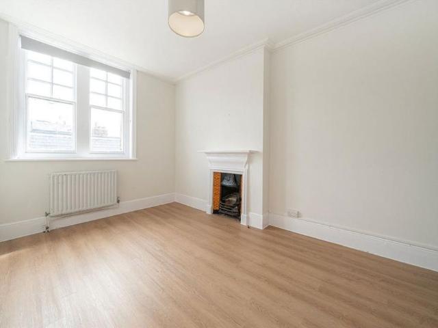 3 bedroom flat to rent