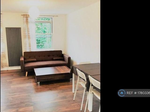 3 bedroom flat to rent