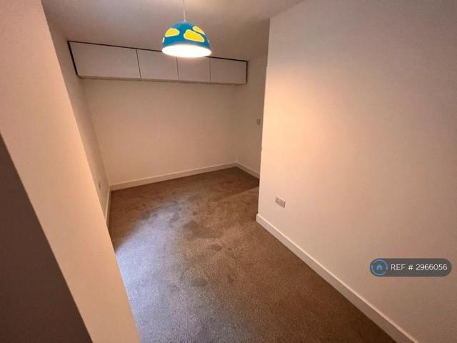 3 bedroom flat to rent