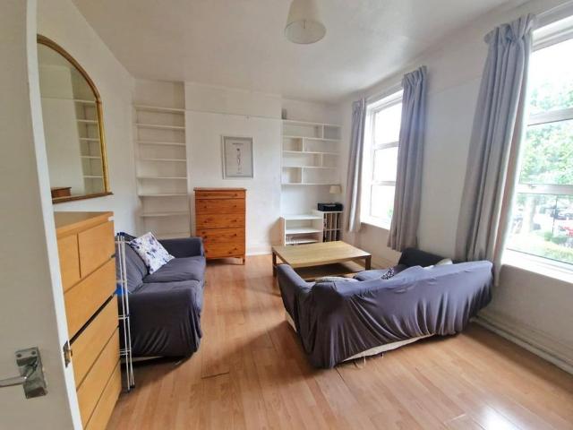 3 bedroom flat to rent