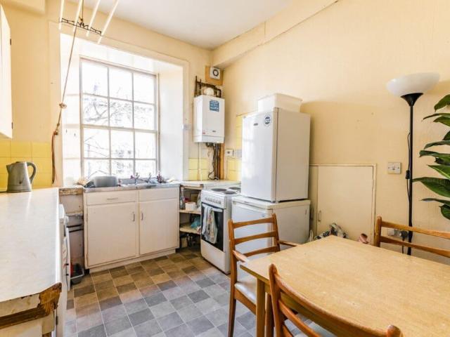3 bedroom flat to rent