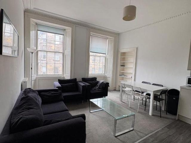3 bedroom flat to rent