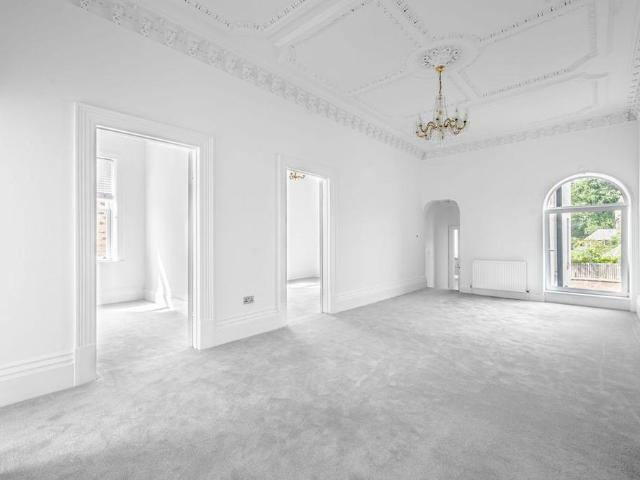 3 bedroom flat to rent