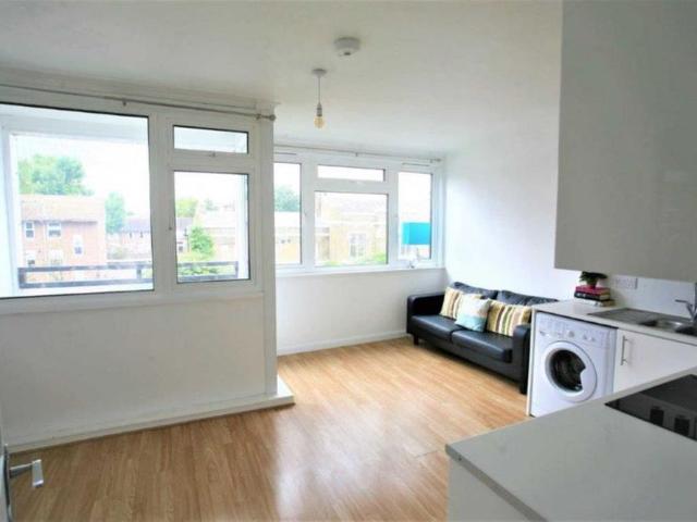 3 bedroom flat to rent