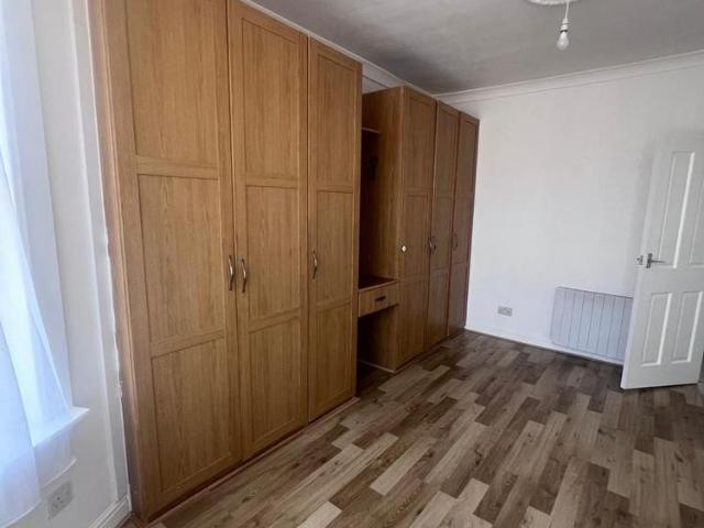 3 bedroom flat to rent