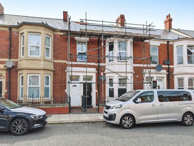 3 bedroom flat to rent