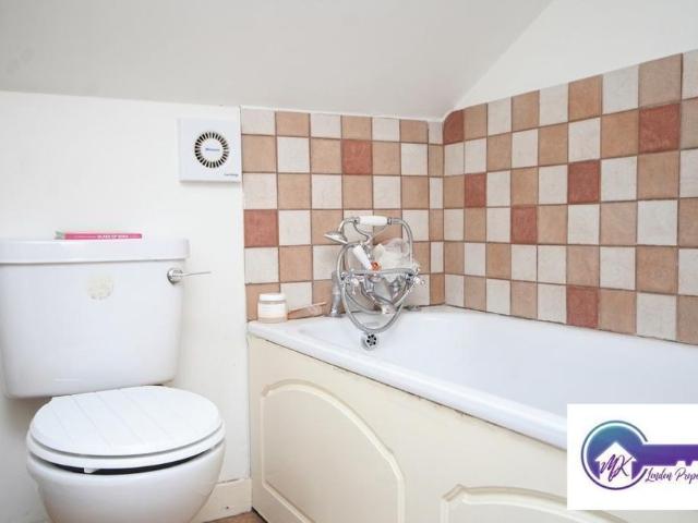 3 bedroom flat to rent