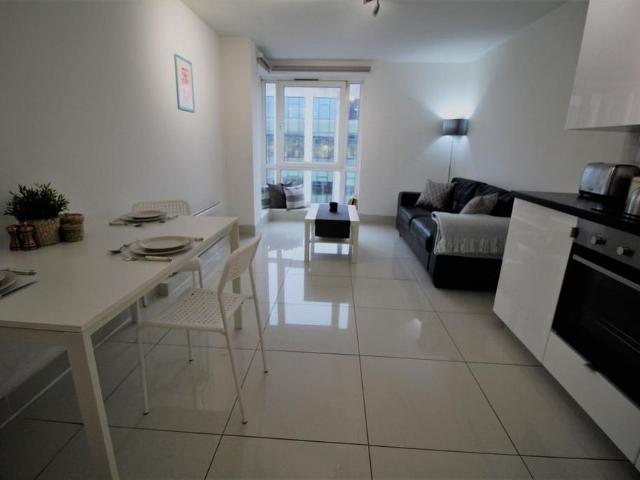 3 bedroom flat to rent