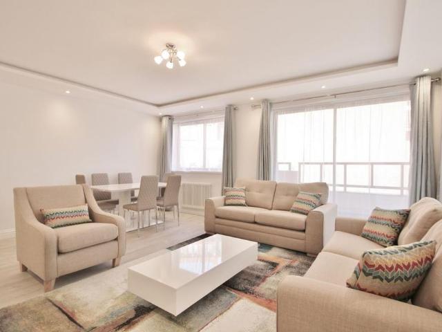 3 bedroom flat to rent