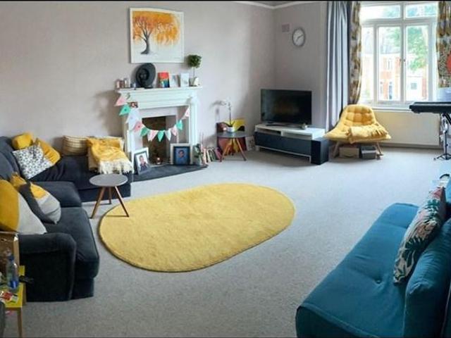 3 bedroom flat to rent