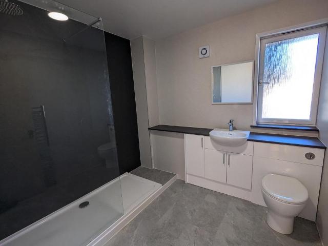3 bedroom flat to rent