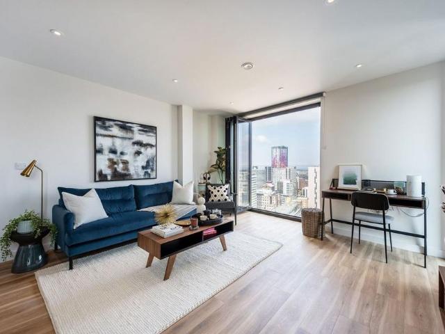3 bedroom flat to rent