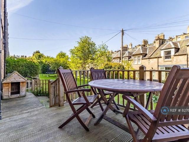 3 bedroom flat to rent