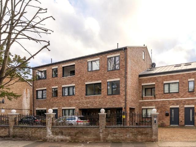 3 bedroom flat to rent