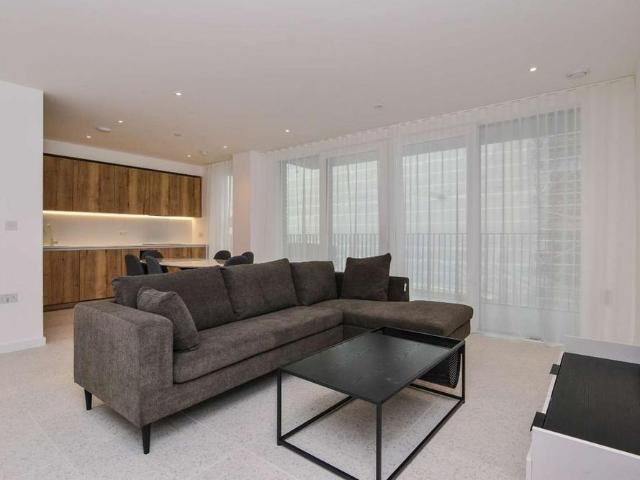 3 bedroom flat to rent