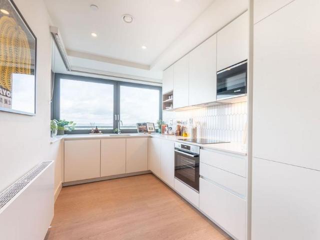 3 bedroom flat to rent