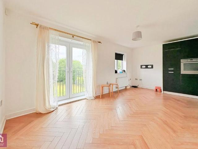 3 bedroom flat to rent