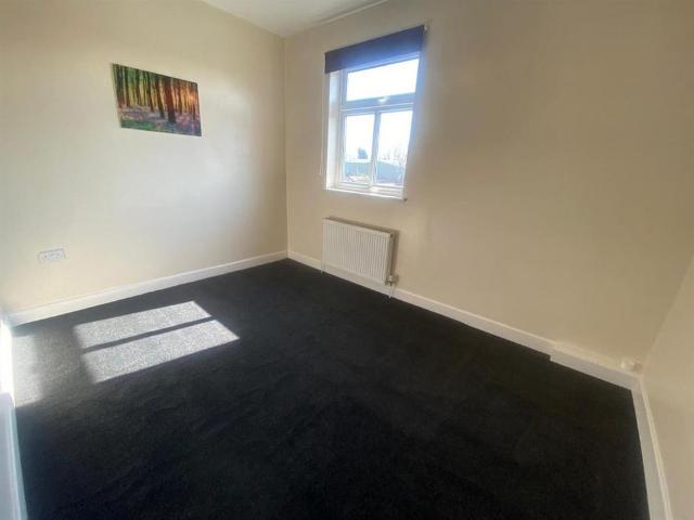 3 bedroom flat to rent