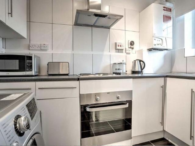 3 bedroom flat to rent