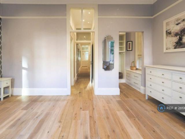 3 bedroom flat to rent