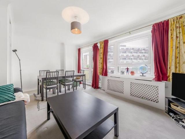 3 bedroom flat to rent