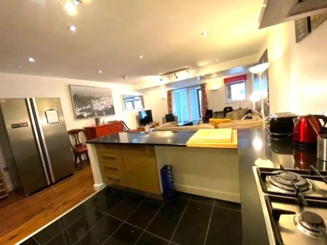 3 bedroom flat to rent