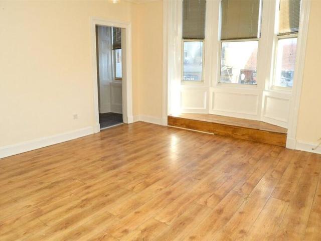 3 bedroom flat to rent