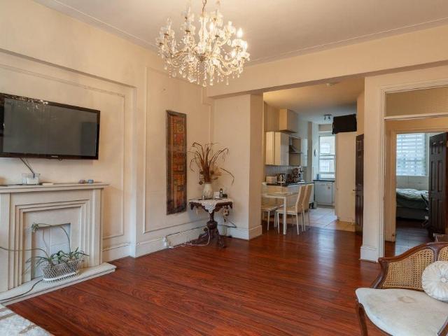 3 bedroom flat to rent