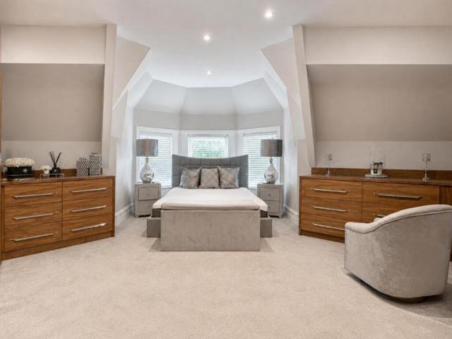 3 bedroom flat to rent
