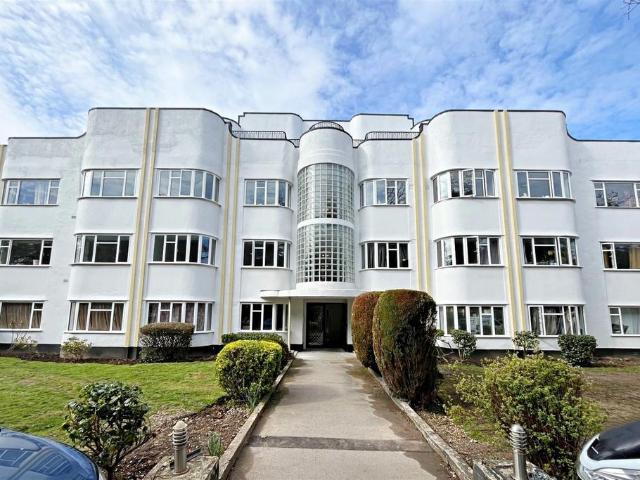 3 bedroom flat to rent