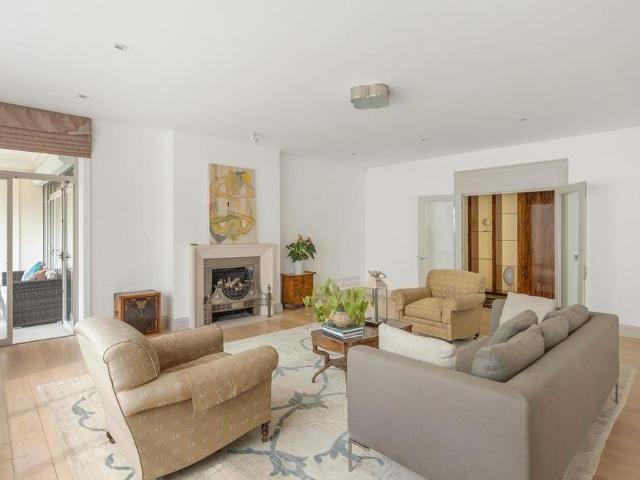 3 bedroom flat to rent